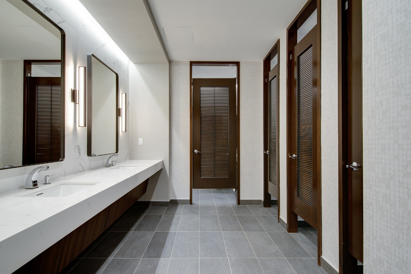 MetWest One Restrooms Renovation - Interstruct