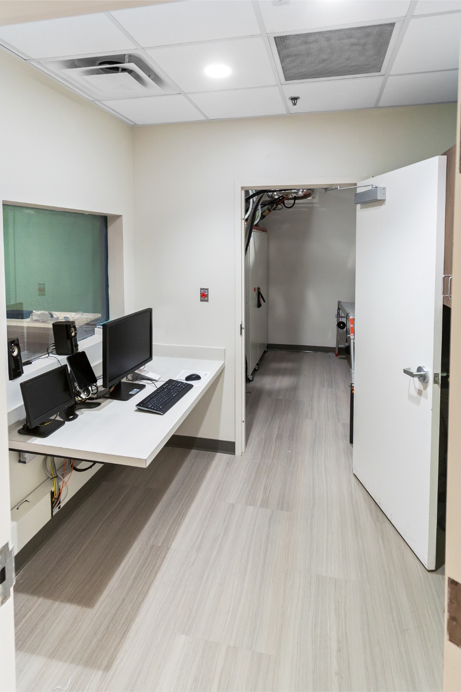 MRI Installation - Interstruct